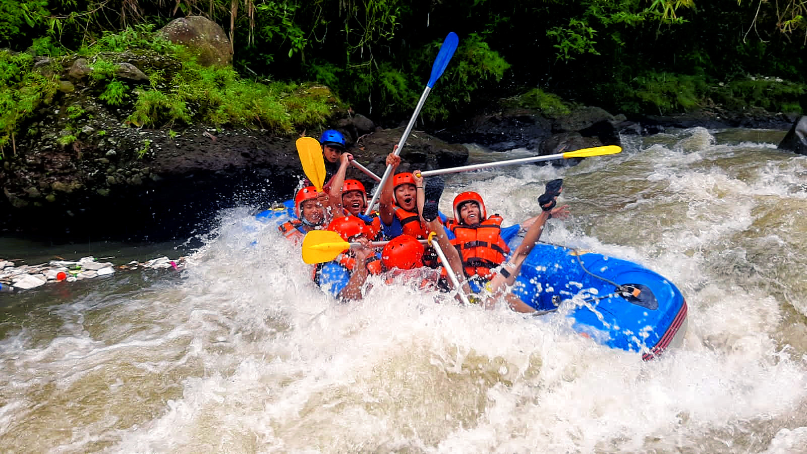 Rafting Cisadane Mulai 175rb | Operator Resmi Rafting di Bogor